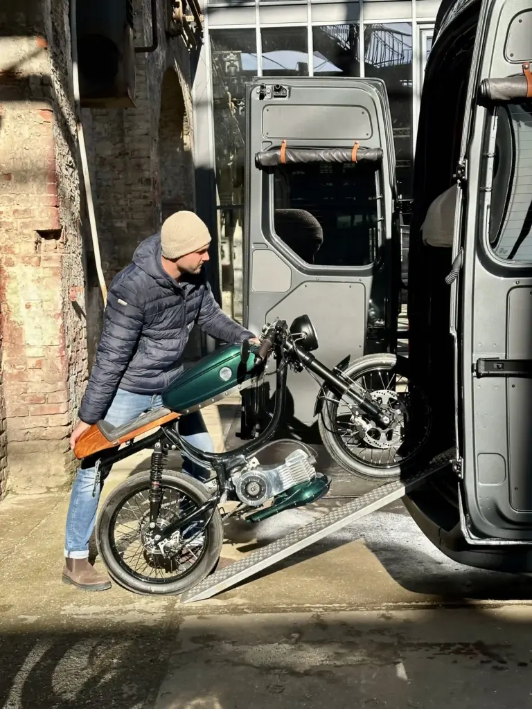 LOEF x Metorbike - Metorbike